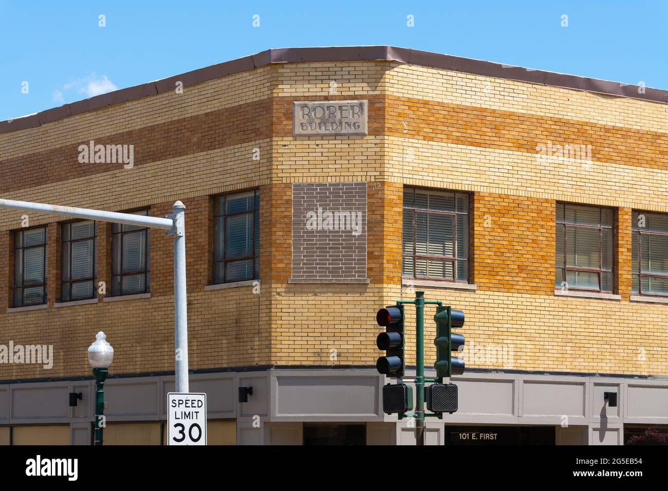 Dixon, Illinois - United States - June 15th, 2021: Downtown Dixon ...