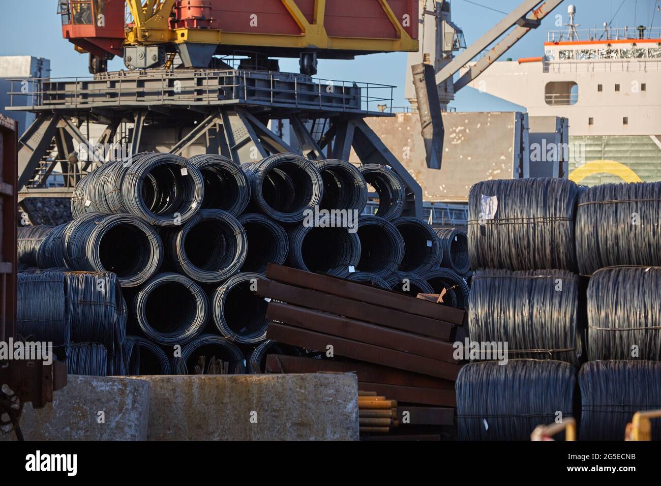 Armature steel hi-res stock photography and images - Alamy