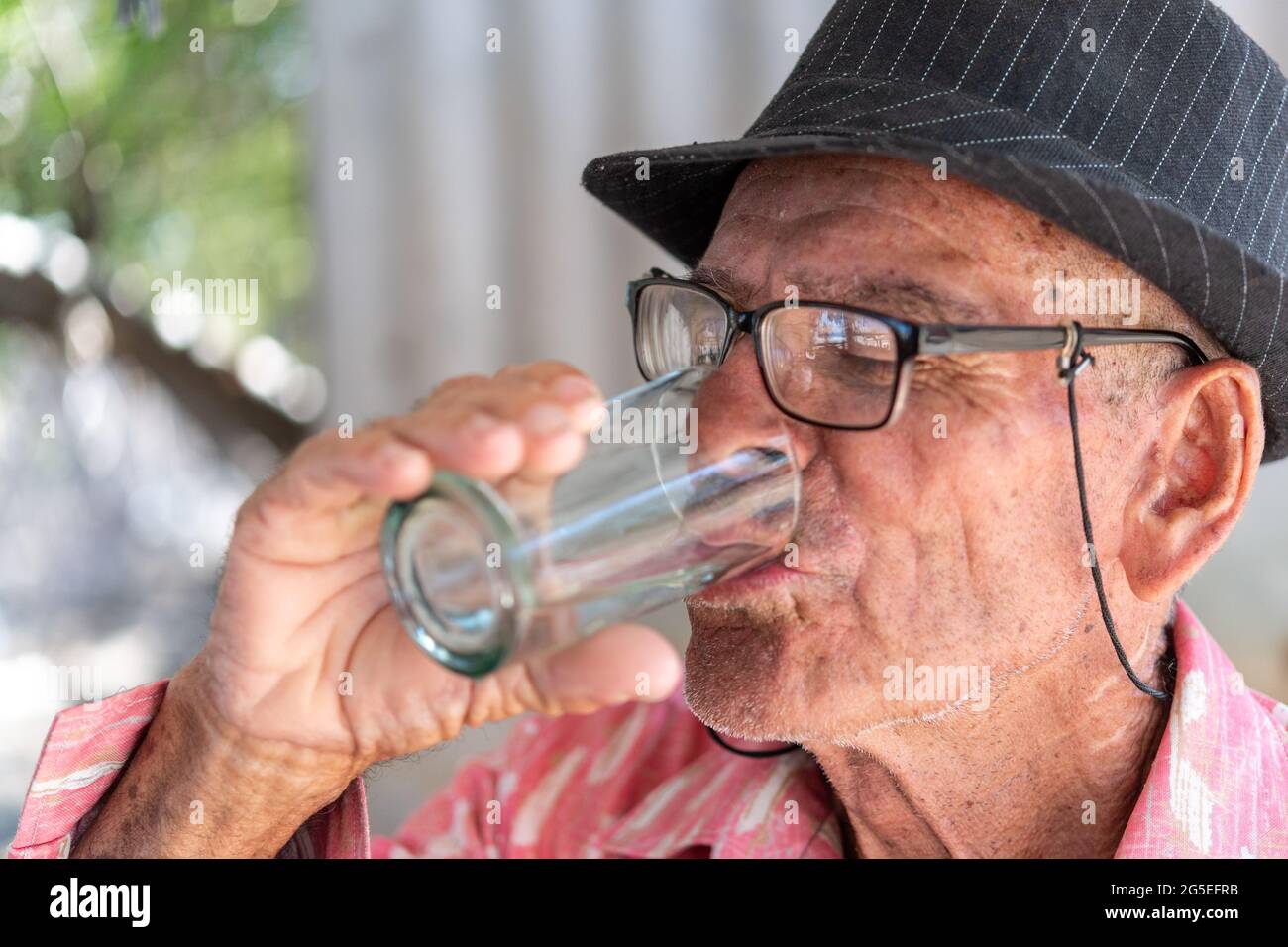 The lifestyle of real Cuban people Stock Photo - Alamy