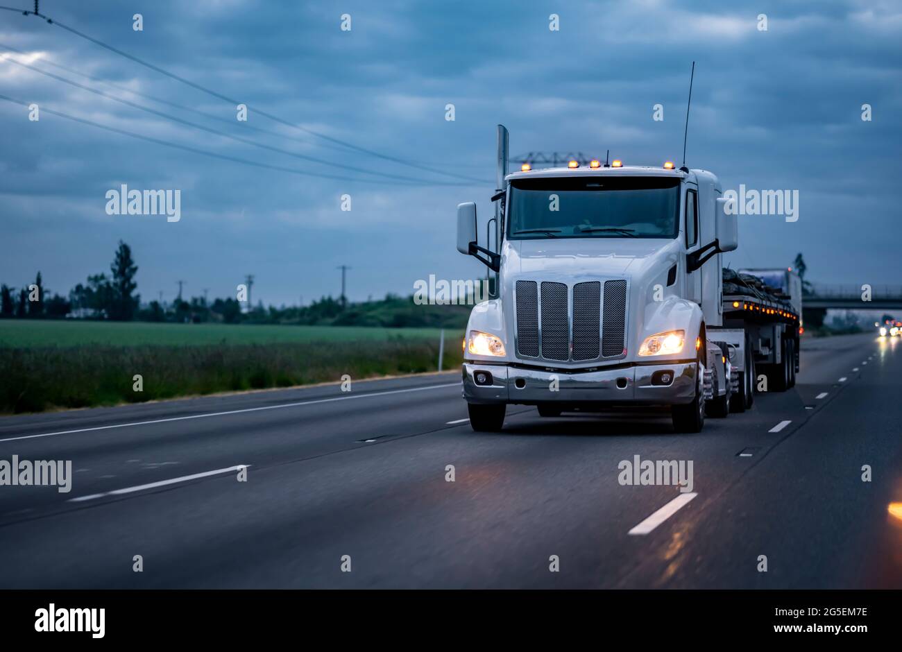 Semi Truck Trailer Profile