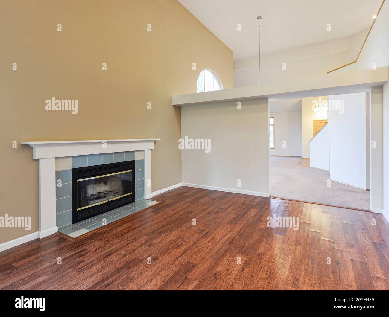 Modern empty residential living room interior Stock Photo - Alamy