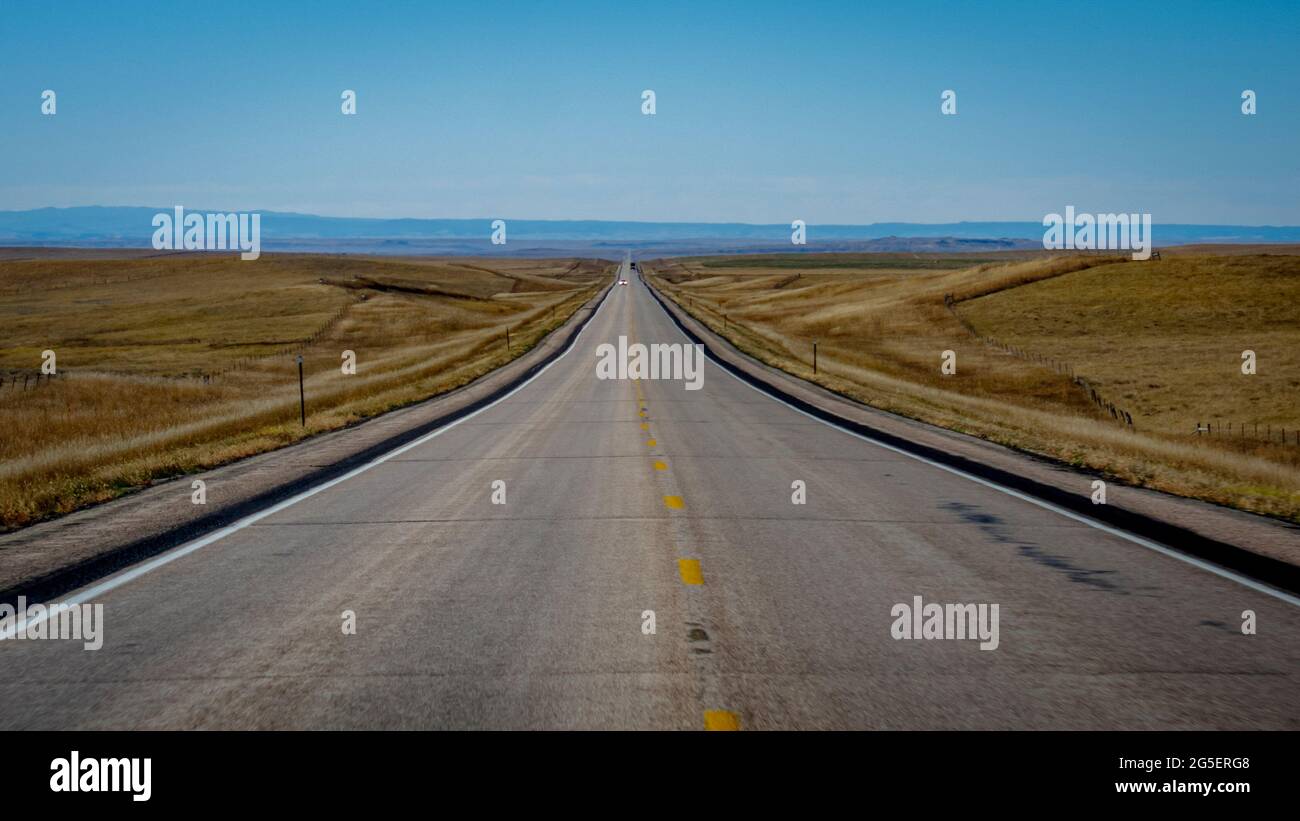 A long stretch of SR State road stretches into the horizon Stock Photo ...