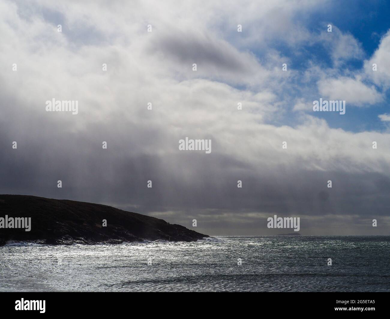 Light casting dramatic shadows hi-res stock photography and images - Alamy