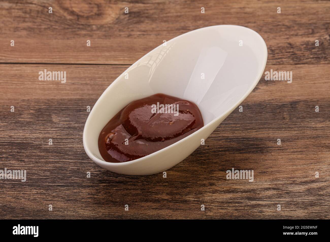 Traditional tomato Barbicue sauce in the bowl Stock Photo - Alamy