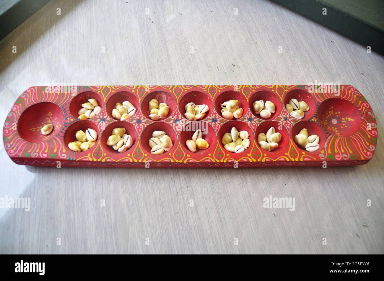 Cowrie shell money hi-res stock photography and images - Alamy