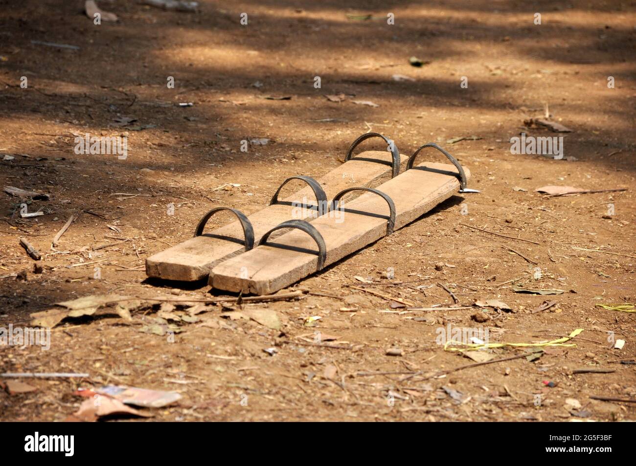 Bakiak - The long sandals made of wood used in Indonesia's independence ...