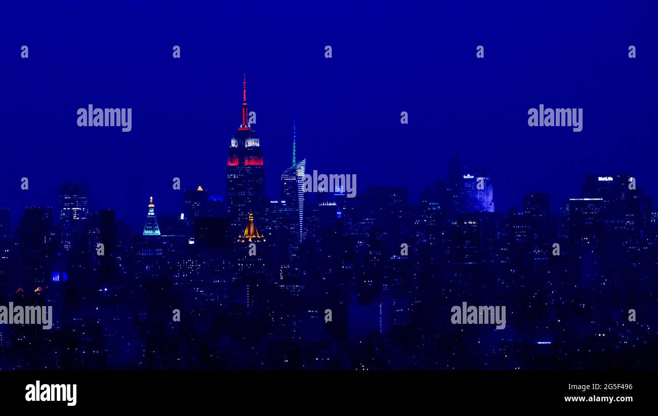 New York City seen by night from helicopter Stock Photo - Alamy