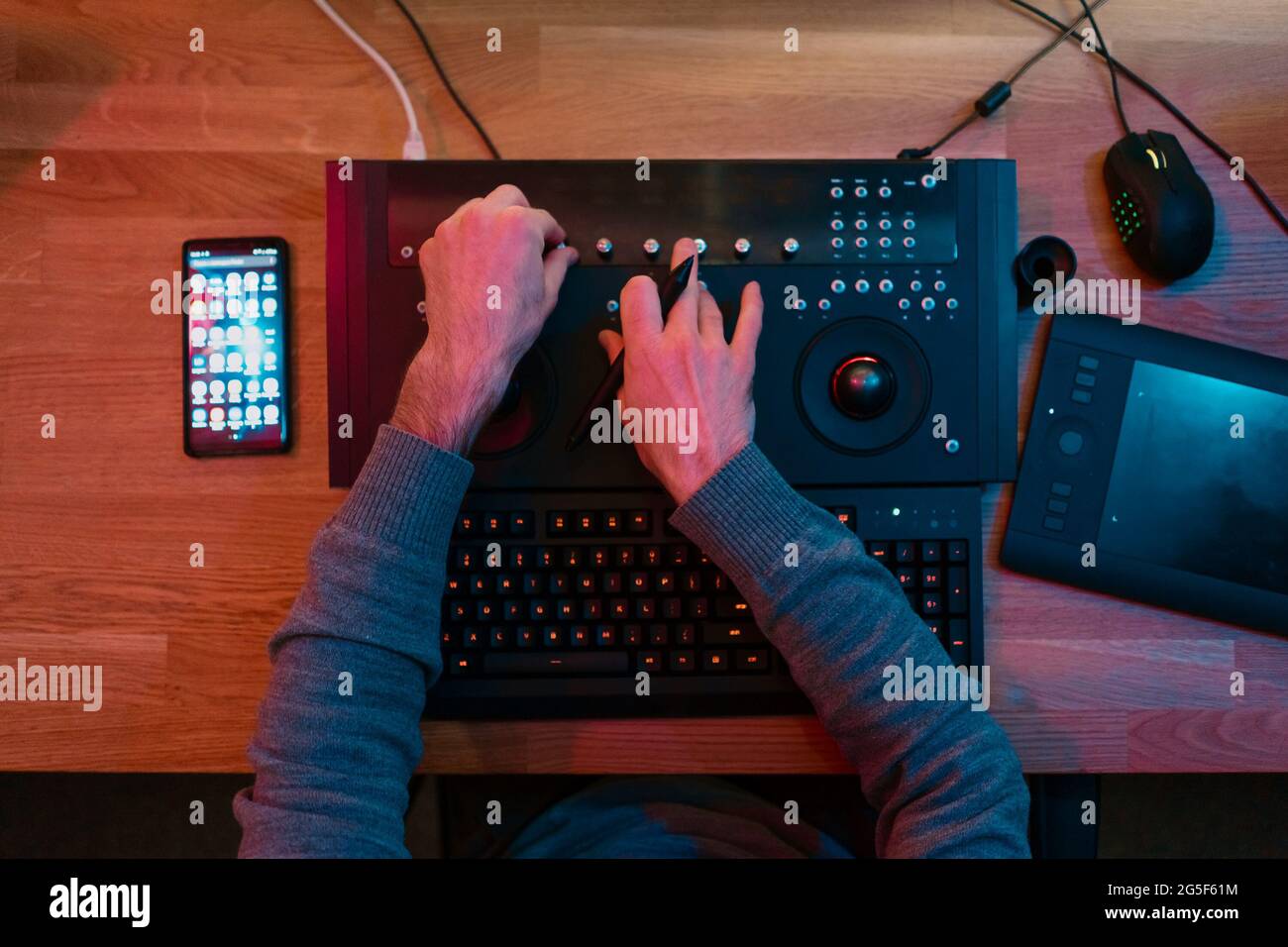 Video editor workplace hands hi-res stock photography and images - Alamy
