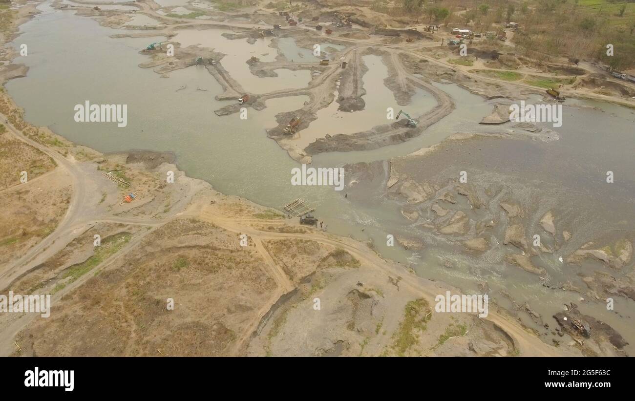 Dredger deepening channel hi-res stock photography and images - Alamy