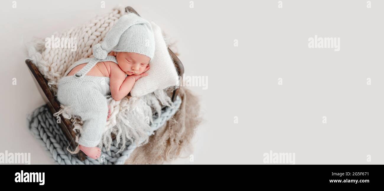 Newborn baby at home Stock Photo - Alamy