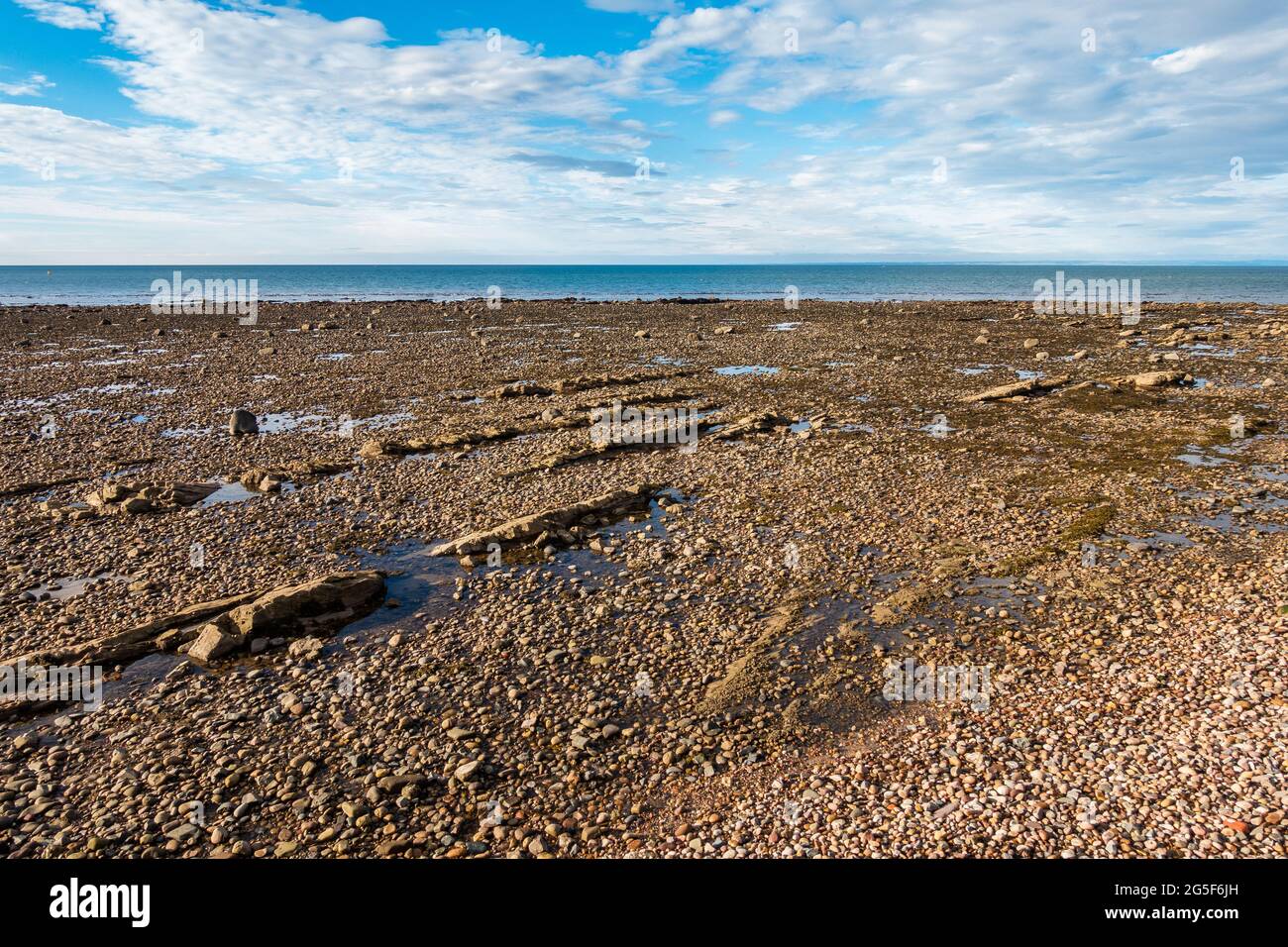 Scottish rocky coastline hi-res stock photography and images - Alamy