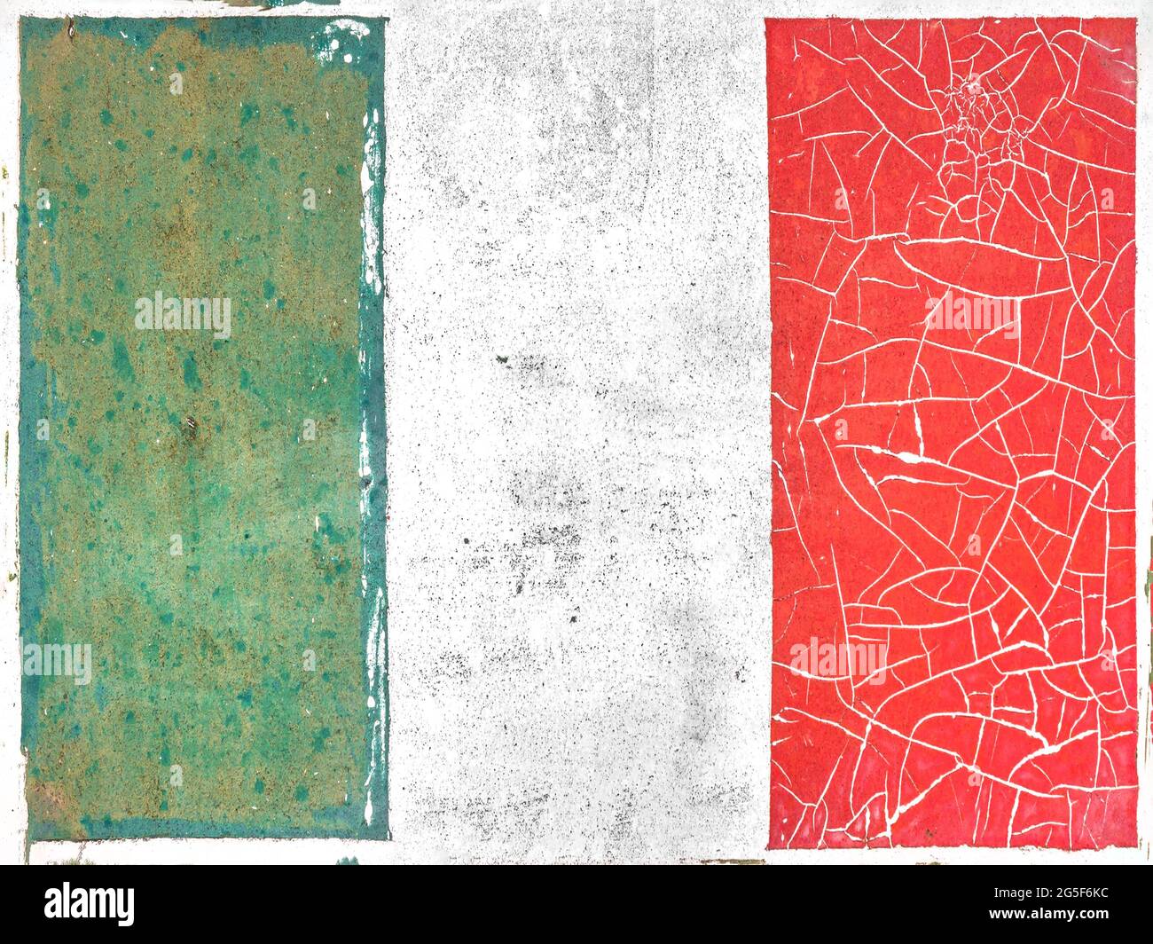 Italian flag dirty hi-res stock photography and images - Alamy