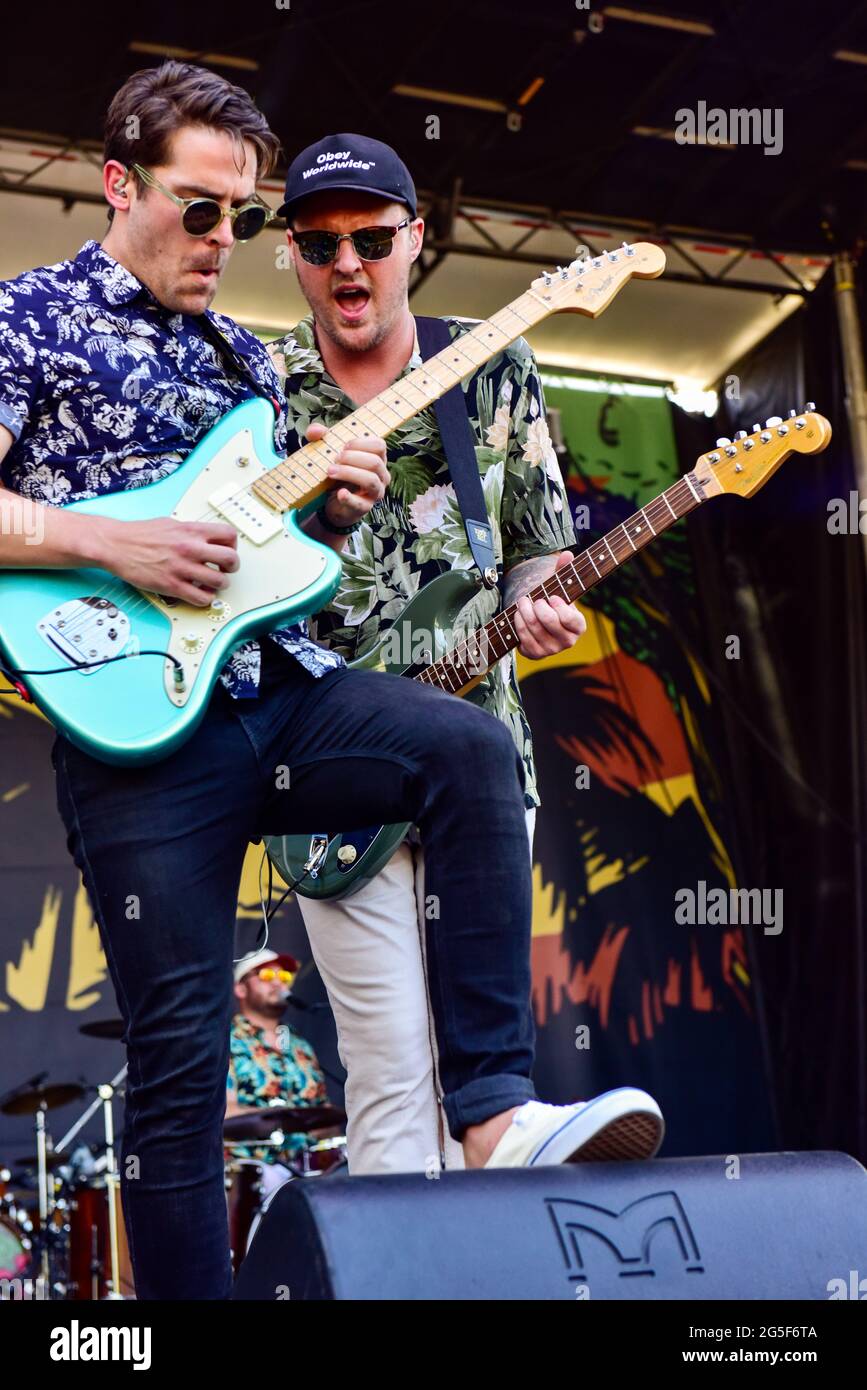 Raggae band hi-res stock photography and images - Alamy