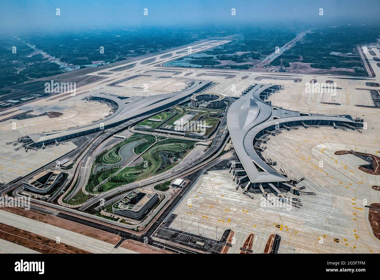 Chengdu. 31st May, 2021. Aerial photo taken on May 31, 2021 shows the ...