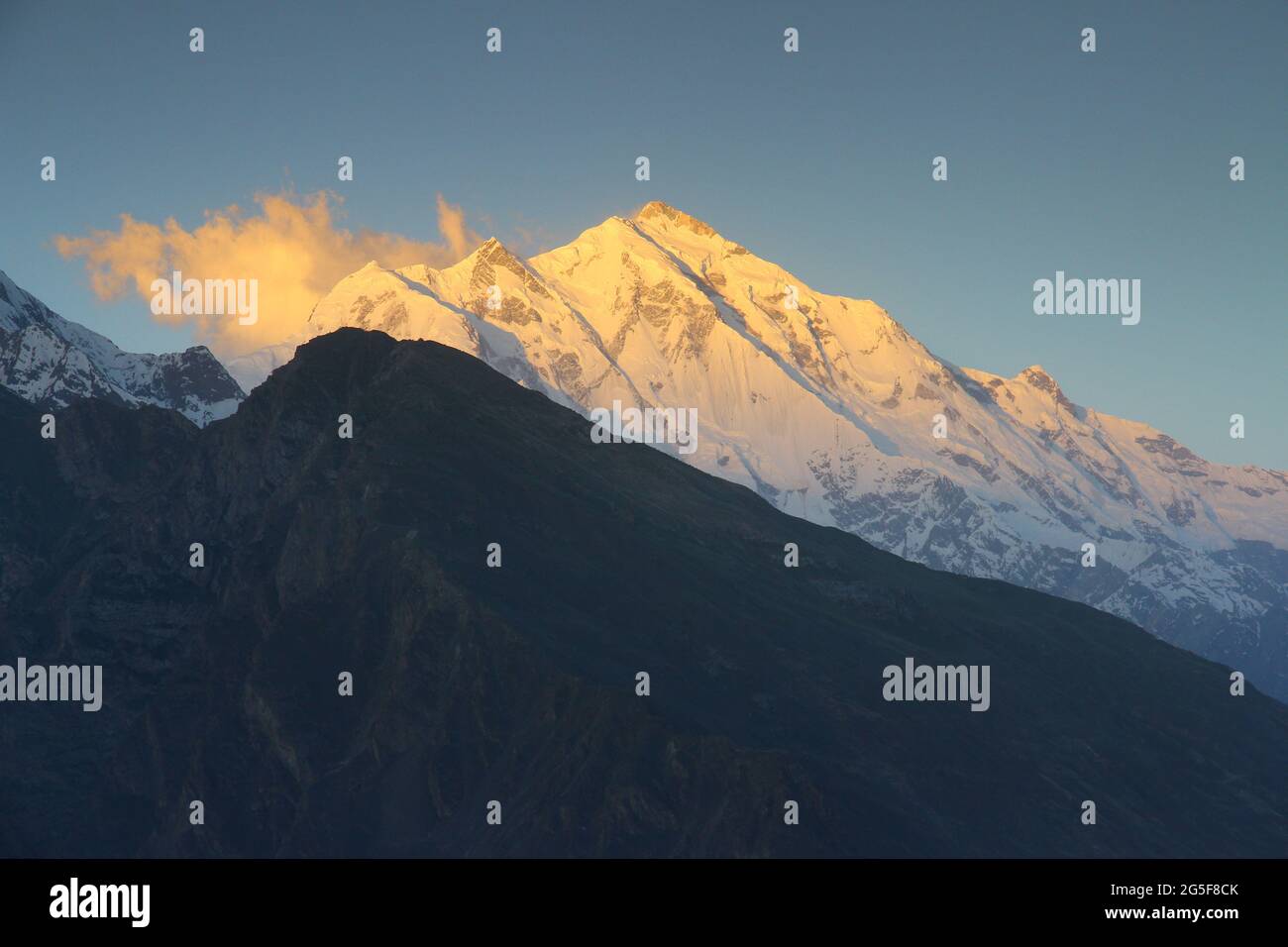 Rakaposhi hi-res stock photography and images - Alamy