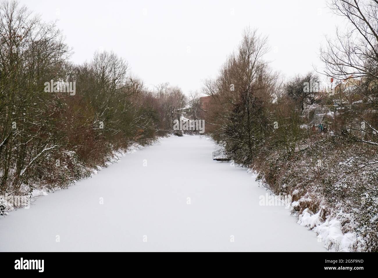Leipzig river frozen hi-res stock photography and images - Alamy