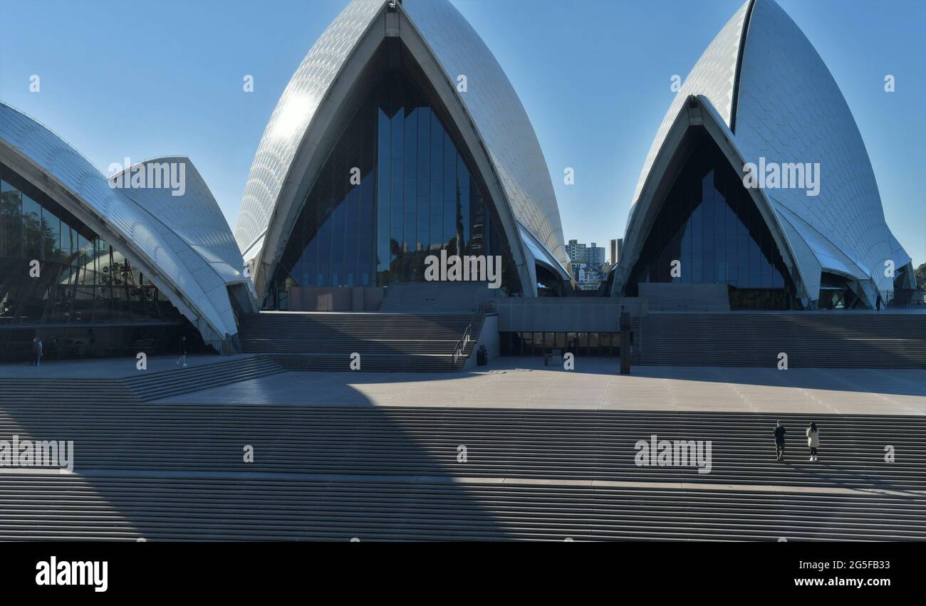 Empty sydney opera house hi-res stock photography and images - Alamy
