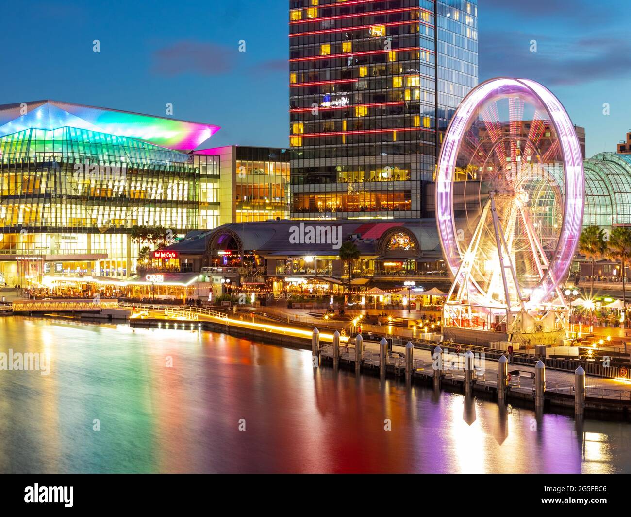 Panorama night view of Sydney Harbour and City Skyline of Darling ...