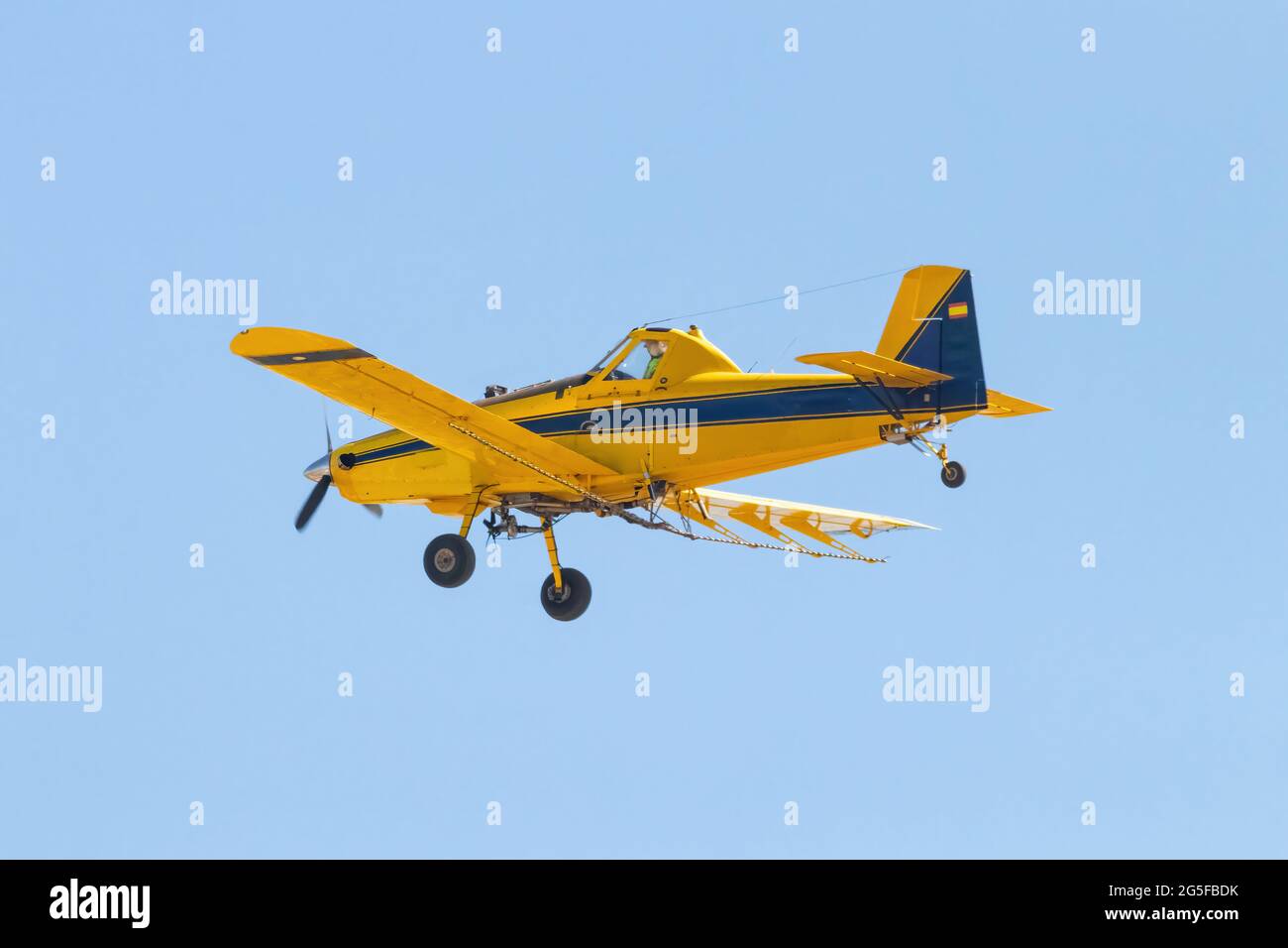 Larger fuselage hi-res stock photography and images - Alamy