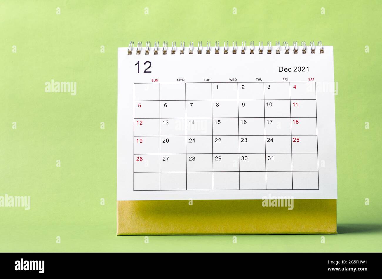 Calendar planner on green hi-res stock photography and images - Alamy