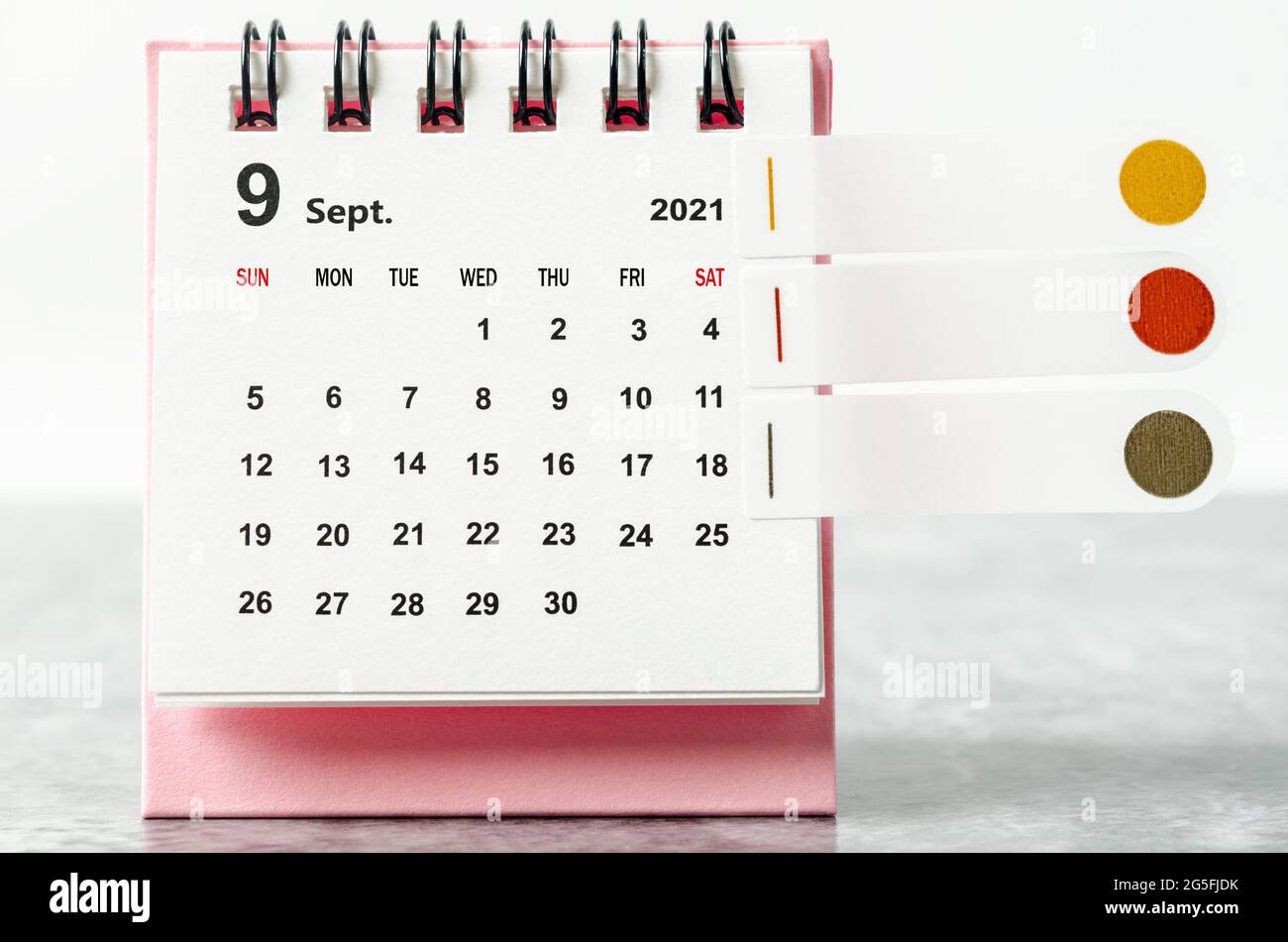 The Mini Calendar September 2021 with sticky note Stock Photo - Alamy