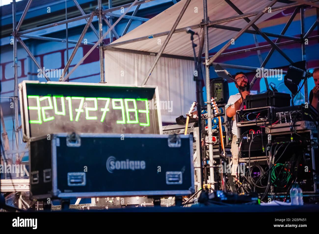 The Italian indie rock band Lo Stato Sociale starts its Recovery tour ...