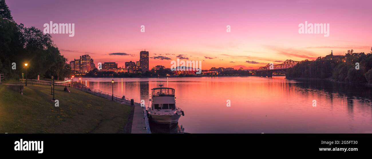 Panoramic view of Alexandra Bridge & Rideau Canal on a warm summer ...