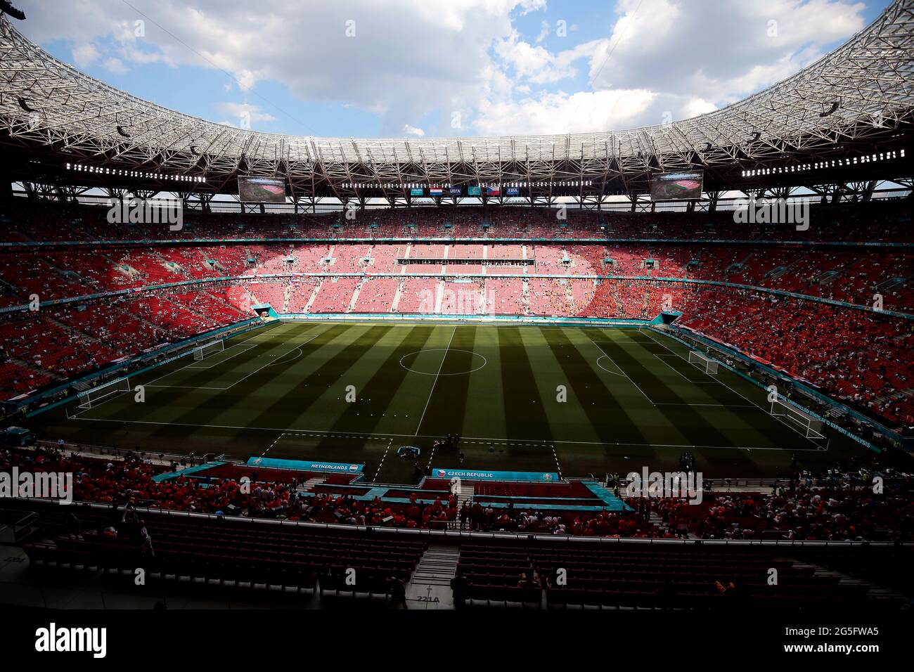 Puskas arena general hi-res stock photography and images - Alamy