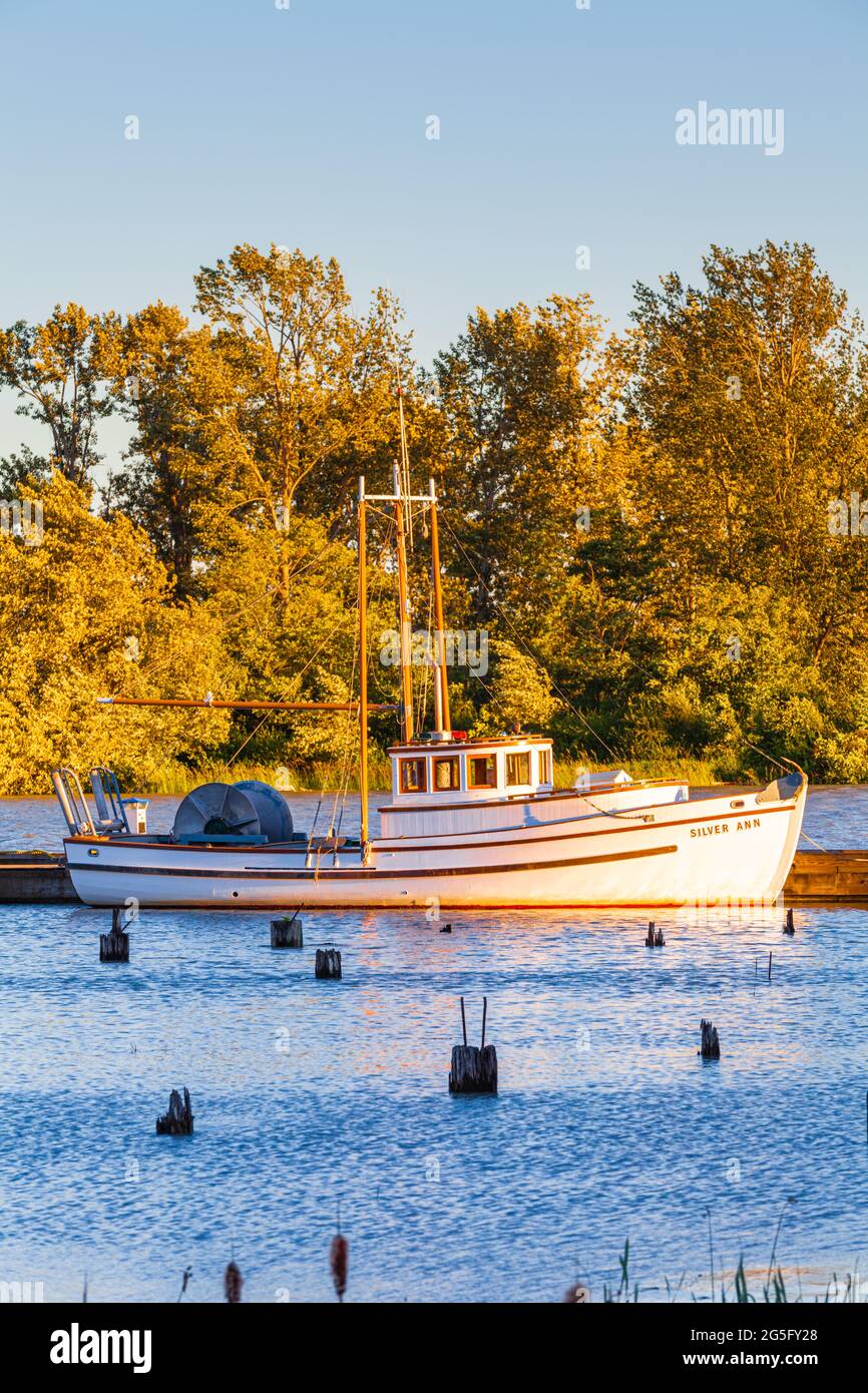 Small fishing boat Silver Ann docked at the Britannia Ship Yard in ...