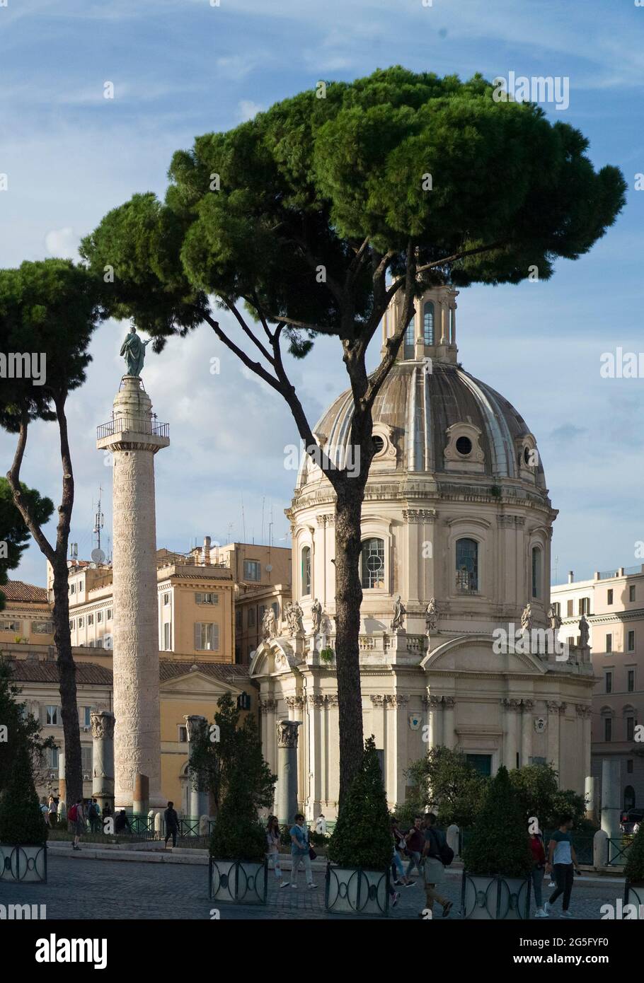 Colonna colonne hi-res stock photography and images - Alamy