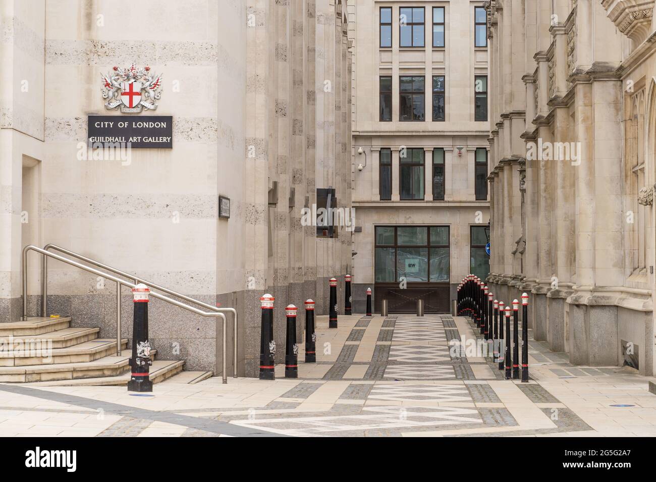 Entrance to guildhall museum hi-res stock photography and images - Alamy