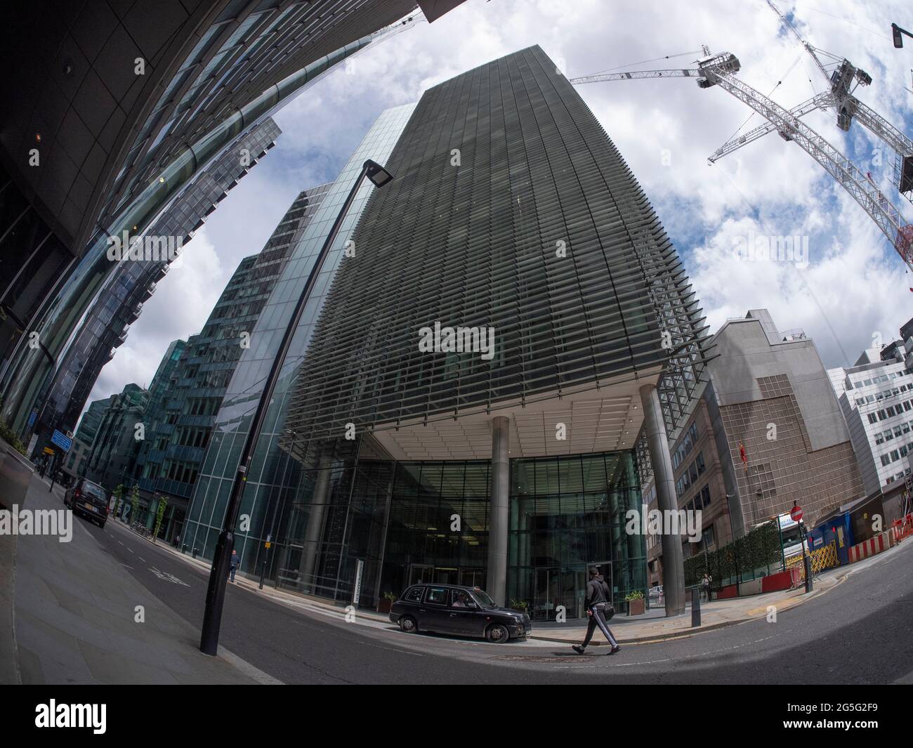 25 Ropemaker Street headquarters of Mitsubishi UFJ Financial Group, Inc ...