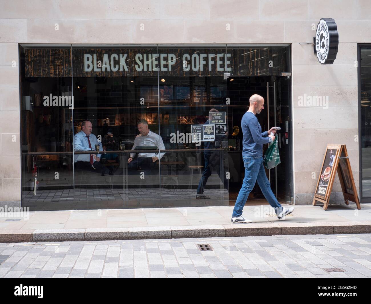 Sheep london hi-res stock photography and images - Alamy