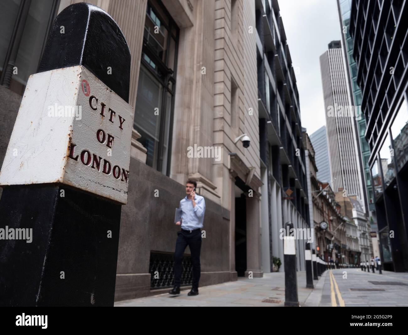 Throgmorton Street, City of London Stock Photo - Alamy