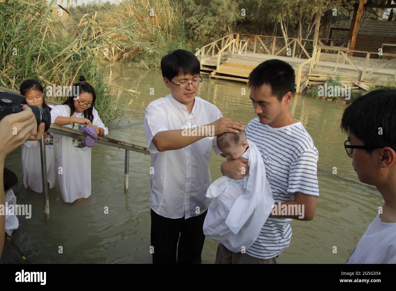 John baptist baptizing jesus christ hi-res stock photography and images ...