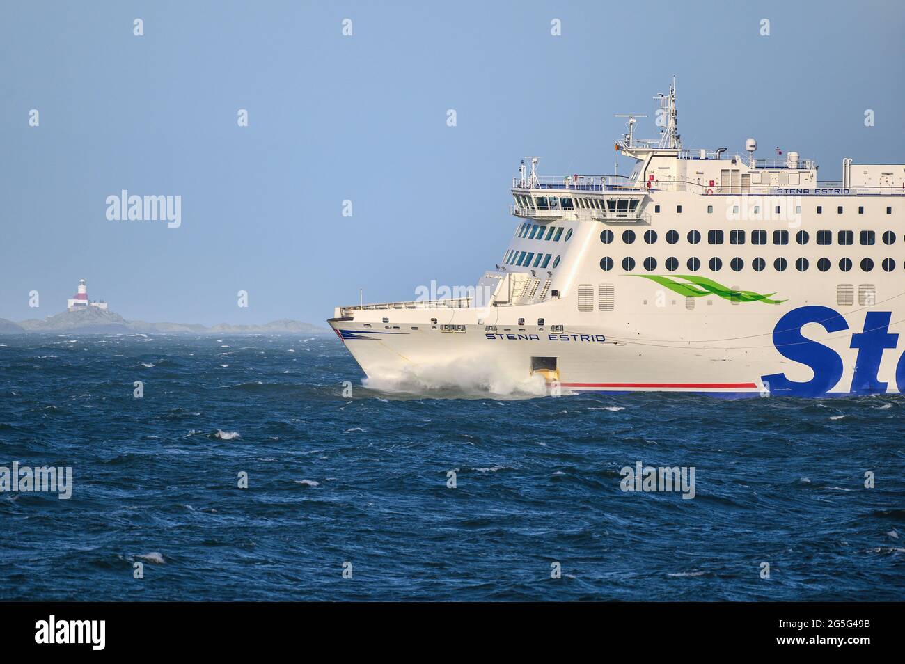 A powerful bow shot of the Irish Sea E-Flexer ferry Stena Estrid that ...