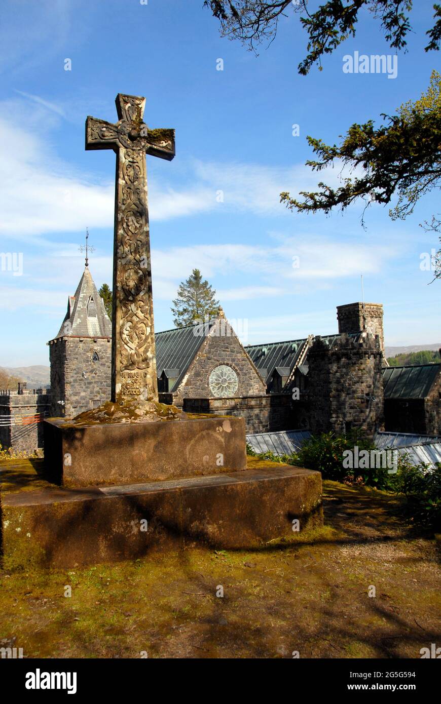 Distinctive cross at St. Conan's Kirk, Loch Awe, Scotland Stock Photo ...