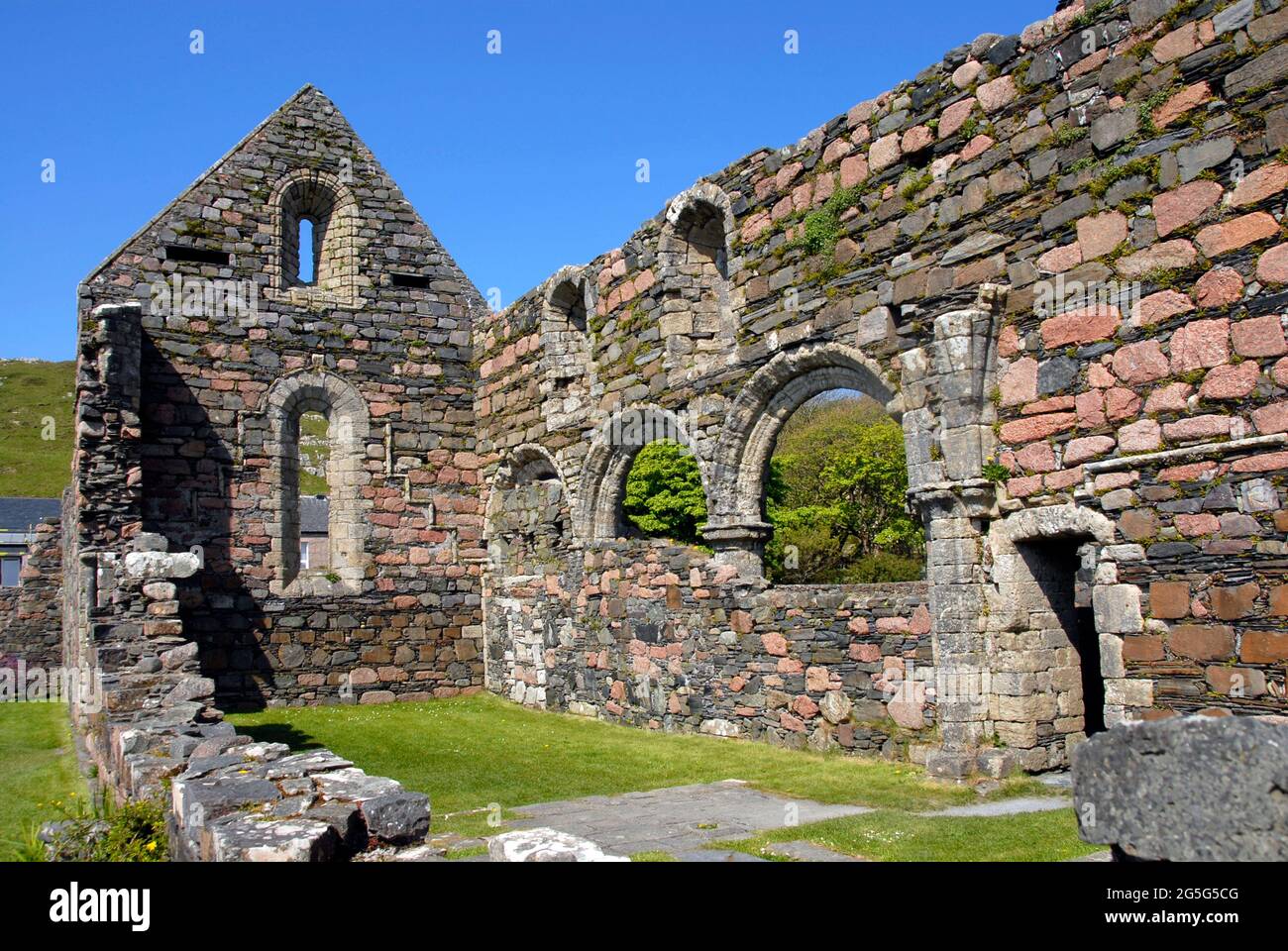 Medieval nunnery hi-res stock photography and images - Alamy