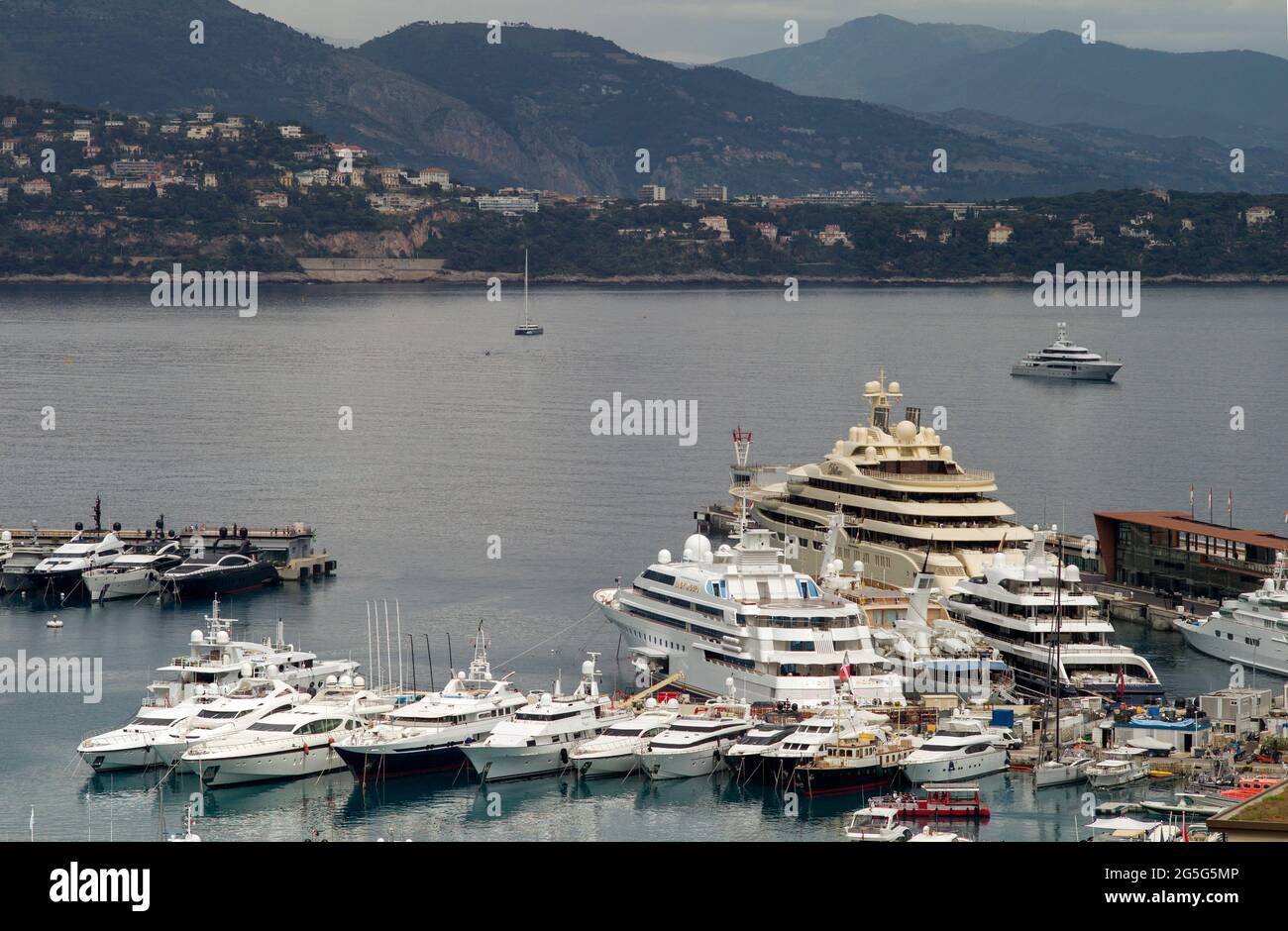 Port hercule monaco ville hi-res stock photography and images - Alamy