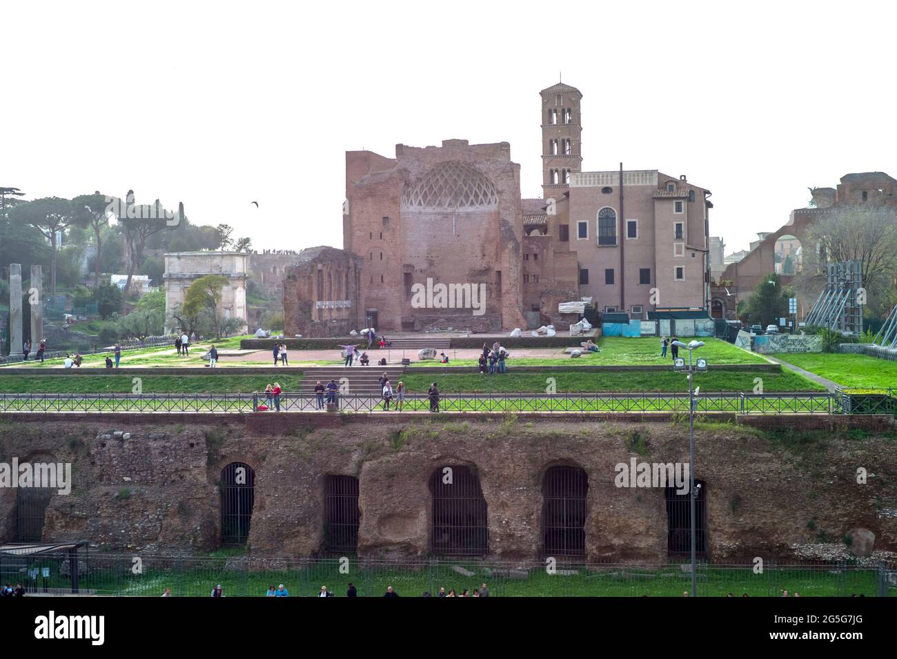 Foro romano forum antico hi-res stock photography and images - Alamy