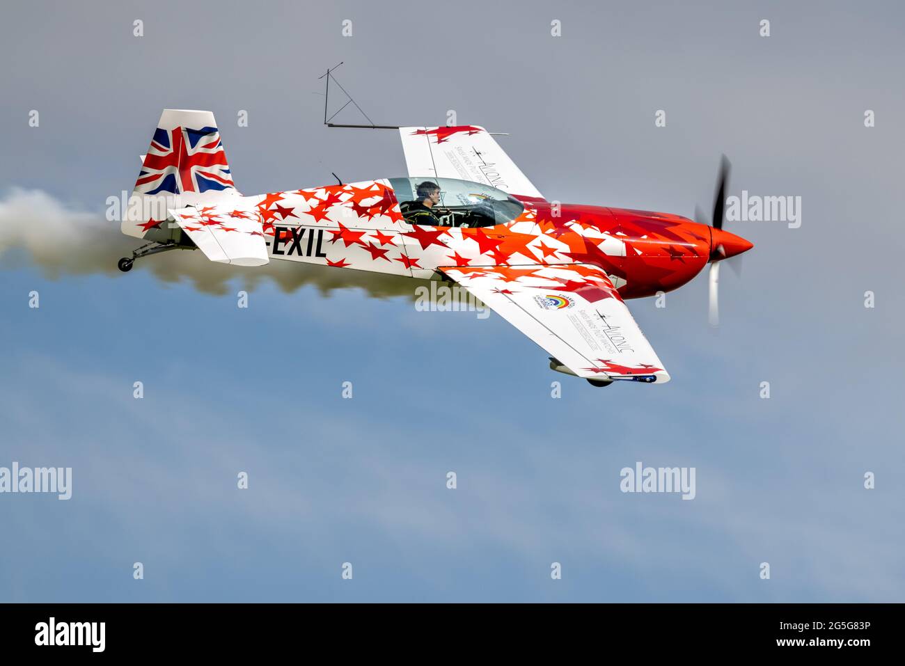 Global stars display team hi-res stock photography and images - Alamy