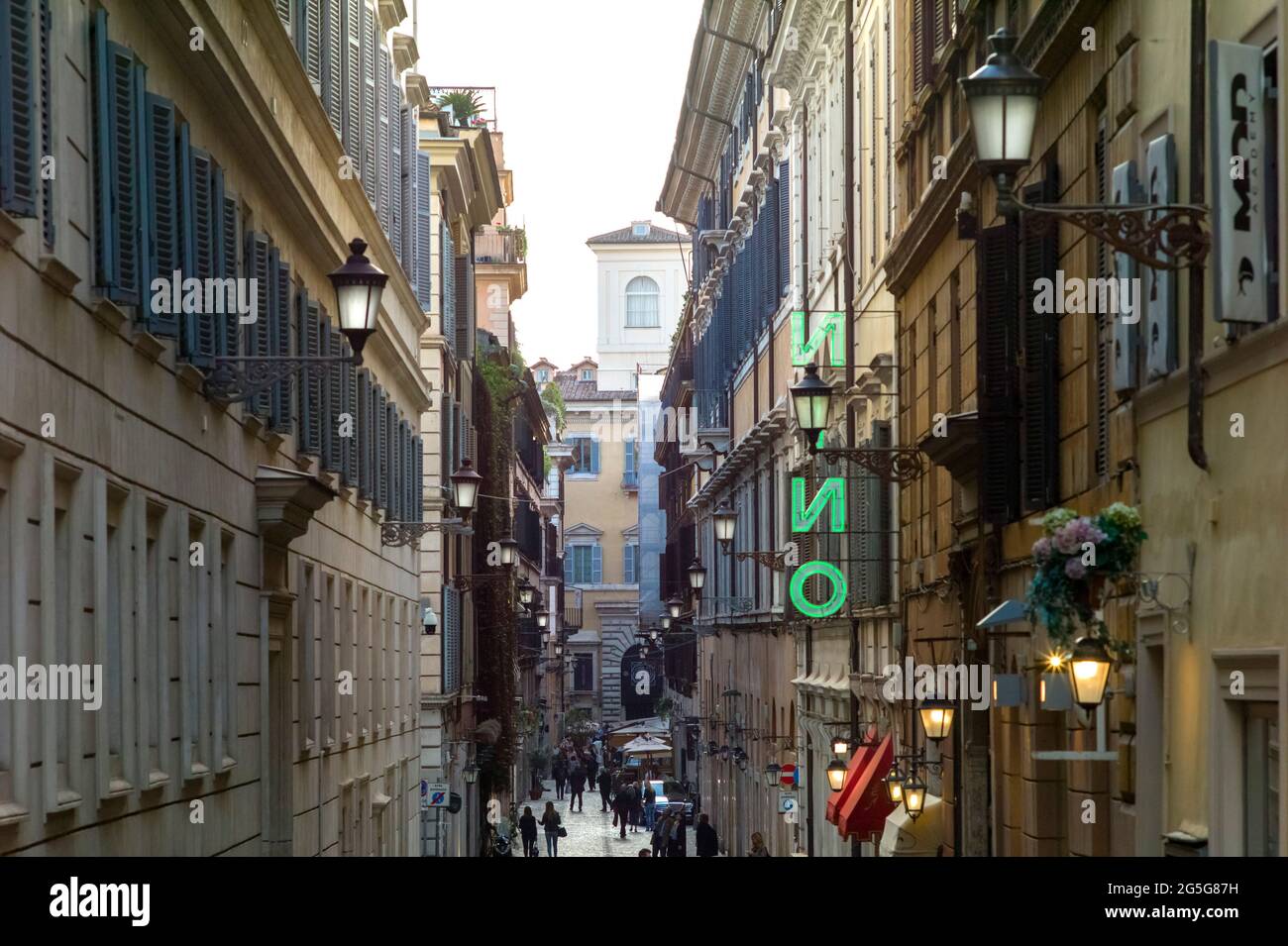 ROME, ITALY - APRIL 16 2018 : Street in Rome Stock Photo - Alamy