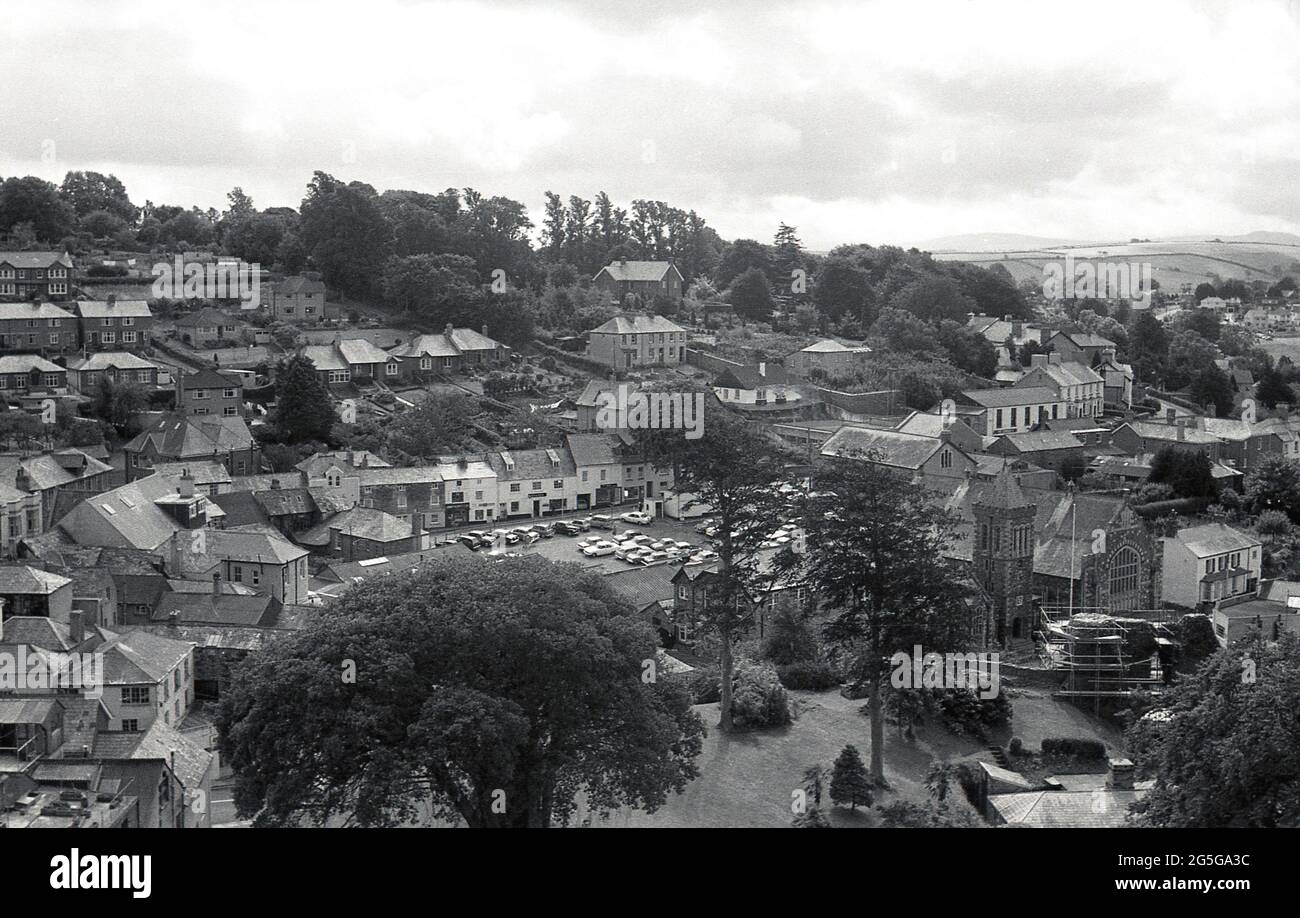 1960s, historical, overhead view from this era over the Cornish village ...