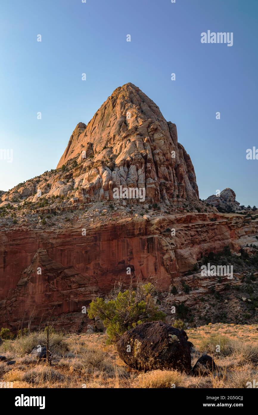 Pyramid formation hi-res stock photography and images - Alamy