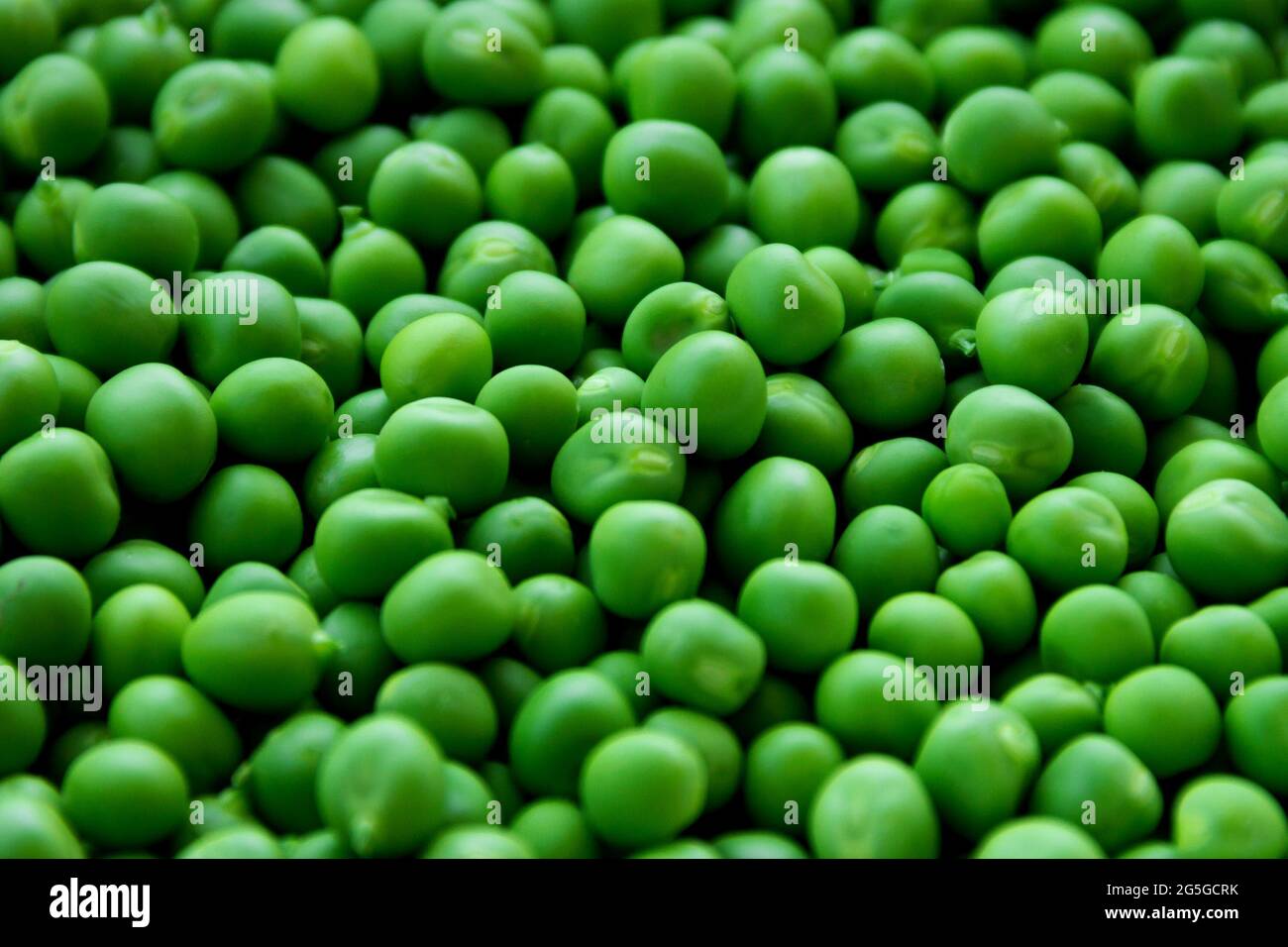 Peas without pod hi-res stock photography and images - Alamy
