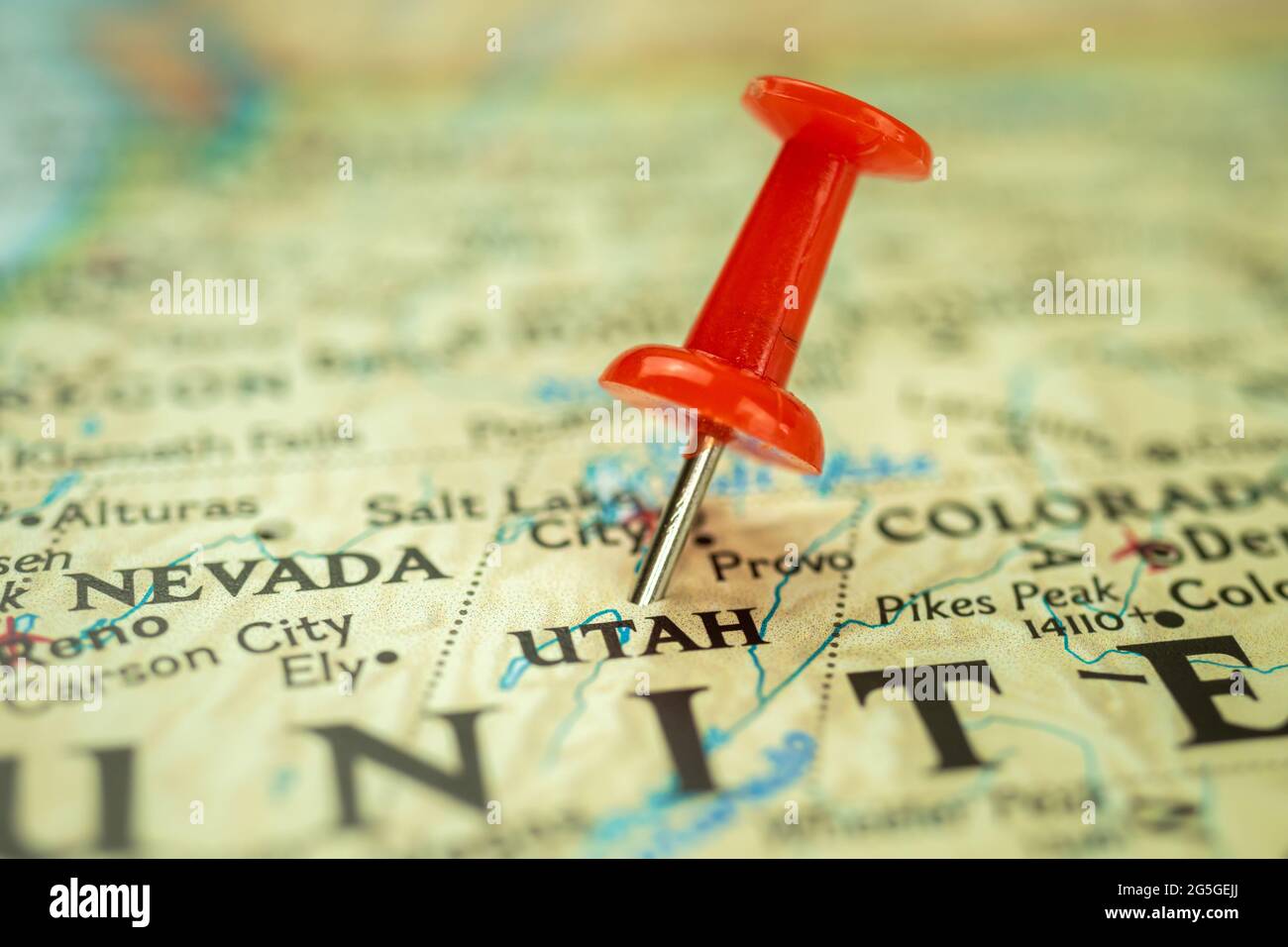 Location Utah state, map with red push pin pointing close up, USA ...