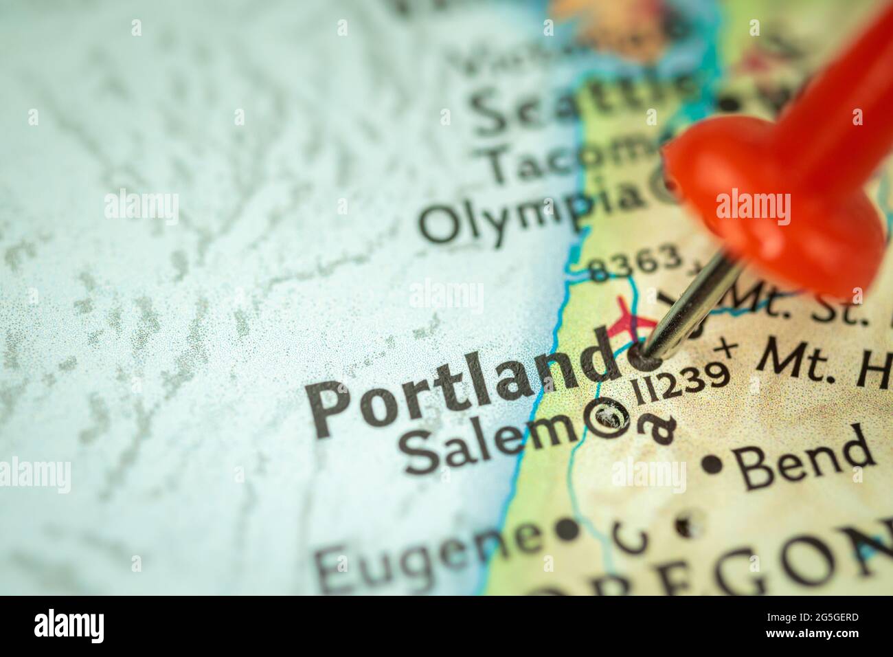 Location Portland city in Oregon, map with red push pin pointing close ...