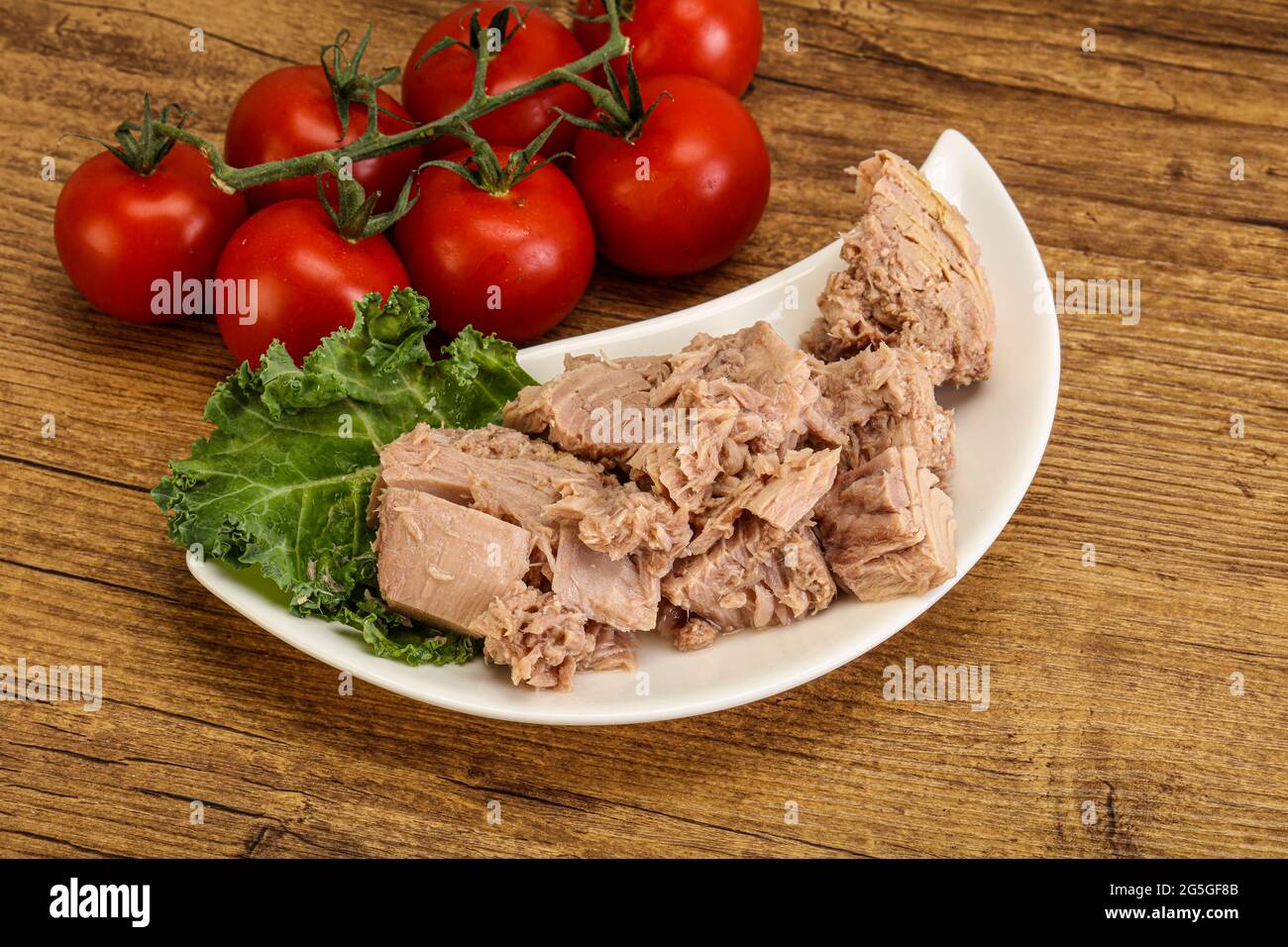 Tasty Canned tuna fillet in the bowl Stock Photo - Alamy