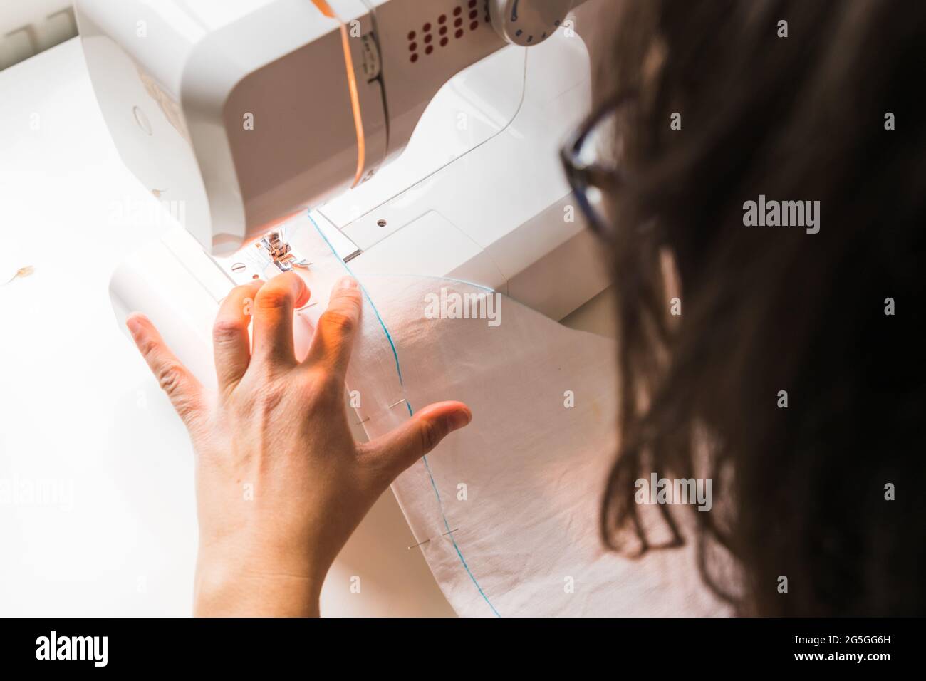 Making a dress sewing machine hi-res stock photography and images - Alamy