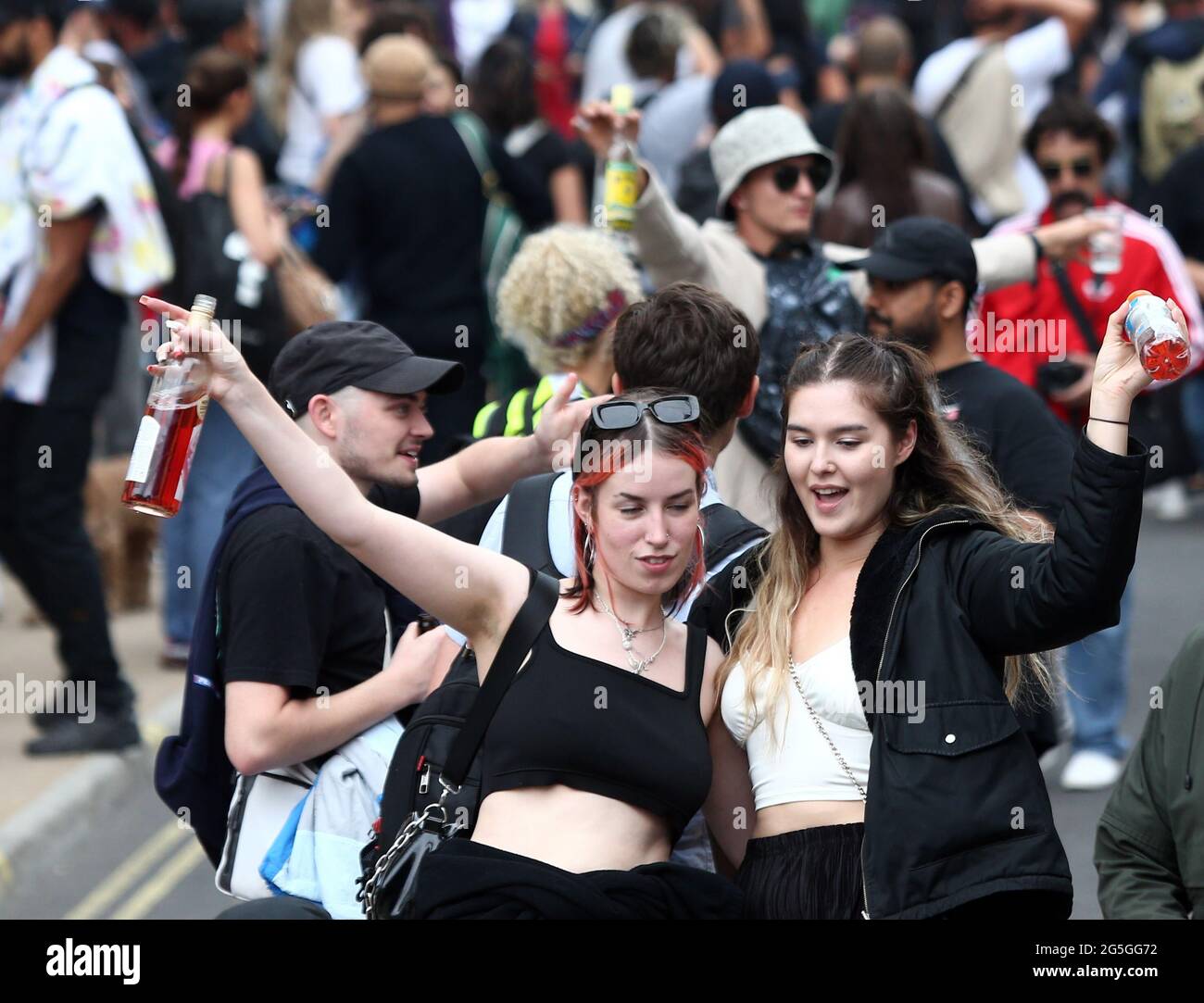 100 club london crowd hi-res stock photography and images - Alamy